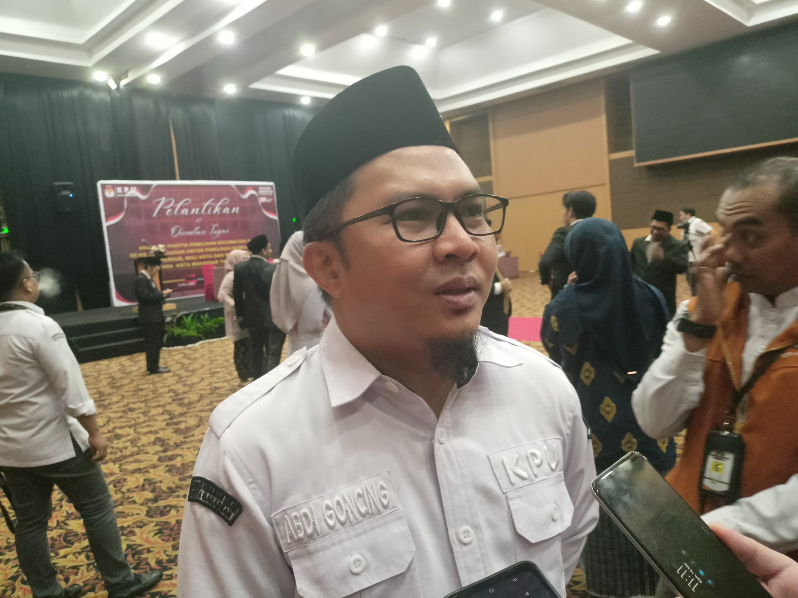 KPU Makassar Lantik 75 PPK Pilkada 2024